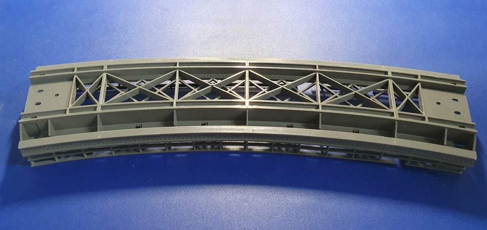 Märklin 7569 gebogenes Rampenstück R2 M/K-Gleis OVP (Gebraucht) in Seon für CHF 5 – mit ...