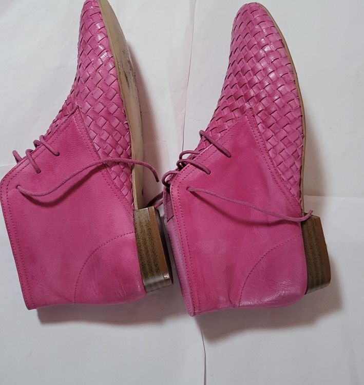 Bottes lacées roses, style unique pour la saison! (D'occasion) à ...