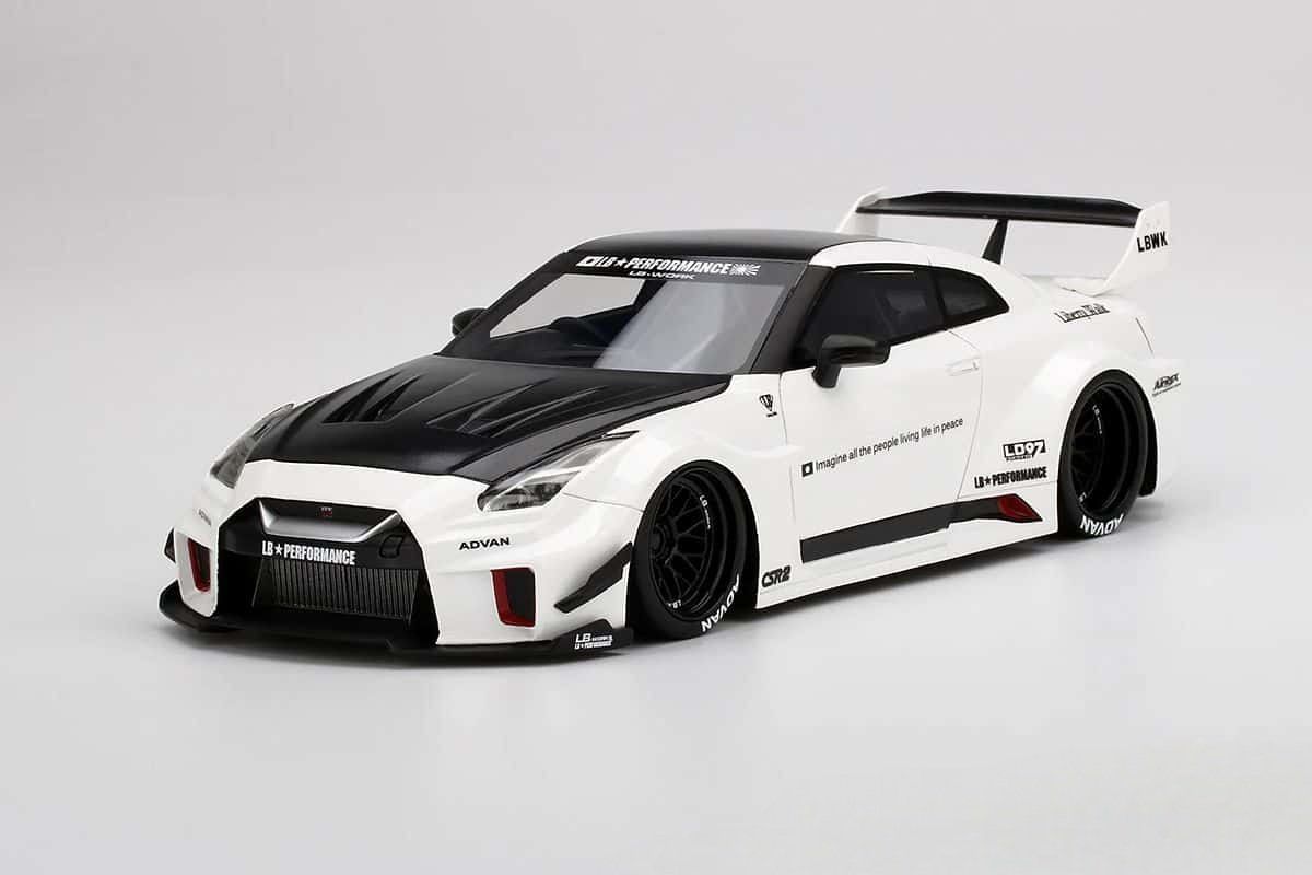 Nissan 35GT-RR Version 2 LB-Silhouette Works 1:18 TOP SPEED (Neu und ...