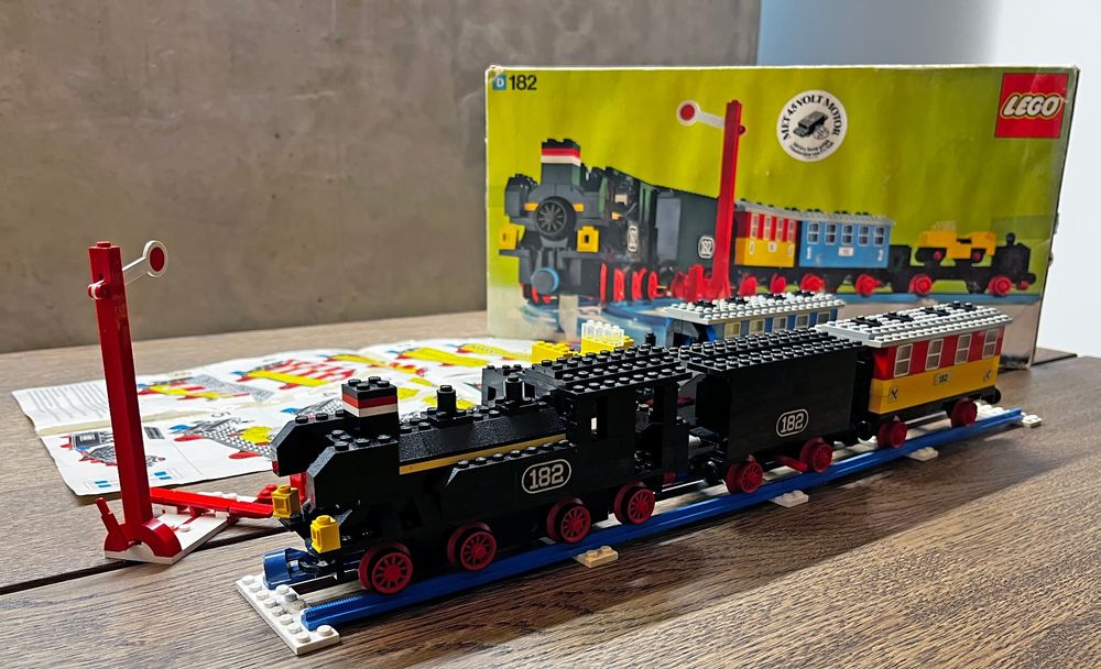 LEGO Set 182: Train Set with Signal [Train: 4.5V] | Kaufen auf Ricardo
