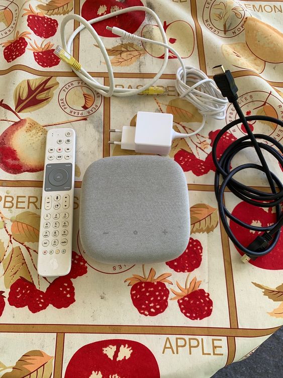 Swisscom tv box ip 2000 (Gebraucht) in Cama für CHF 14 – mit Lieferung auf Ricardo kaufen