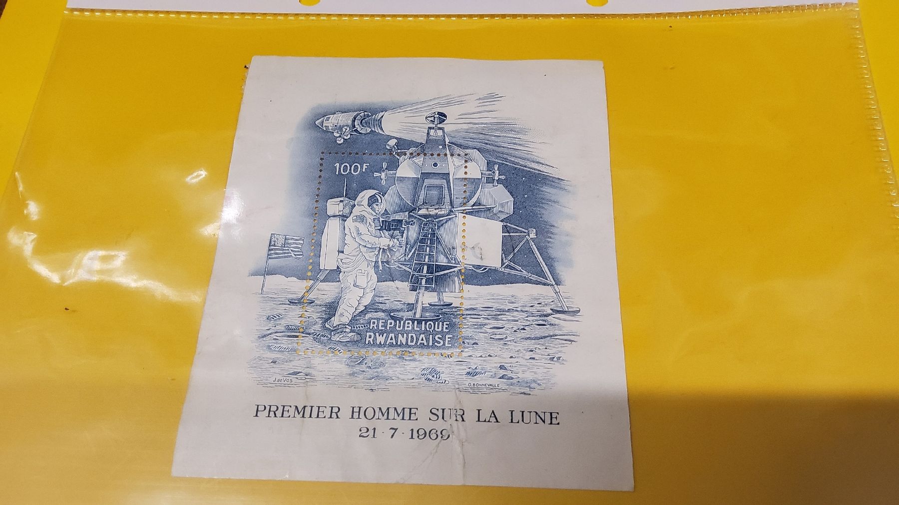 Rwanda Briefmarke: Apollo 11 - Erster Mann auf dem Mond 1969 (Gebraucht ...