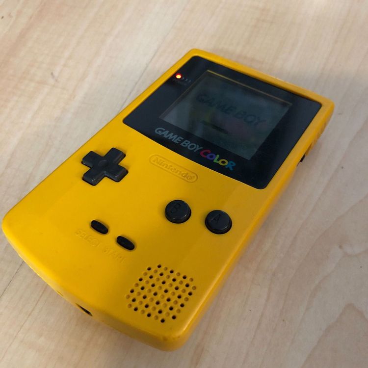Gameboy Colo Yellow (D'occasion) à Solothurn pour CHF 86 – avec ...