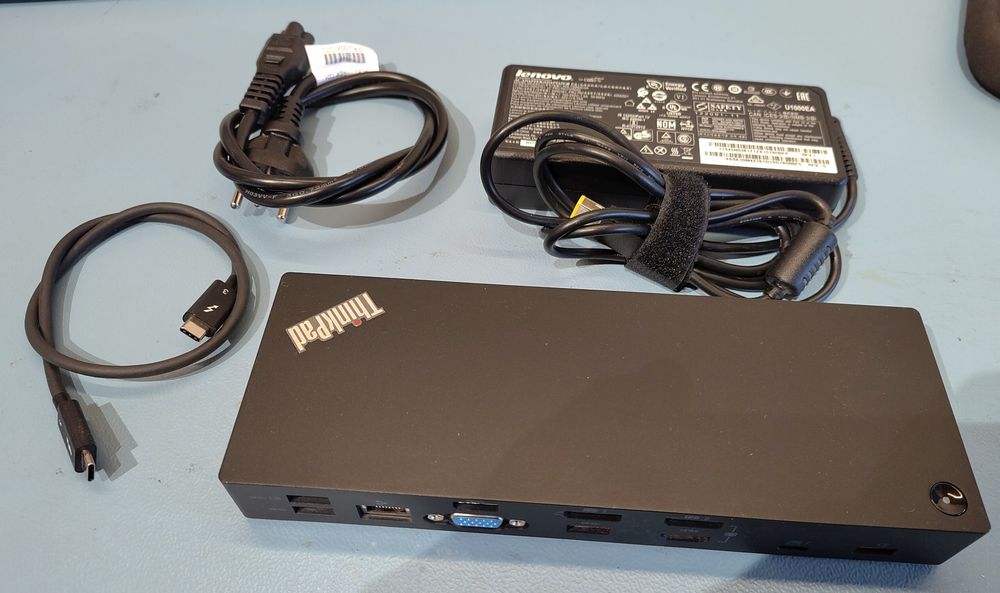 Lenovo ThinkPad Thunderbolt 3 Dock, Type 40AC | Kaufen auf Ricardo