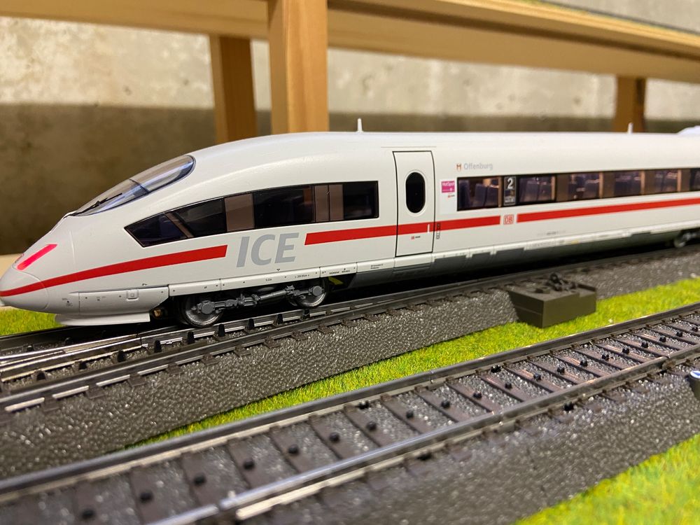 Märklin Spur H0 - Art.Nr. 37788 Triebwagenzug ICE 3 BR 403 (Gebraucht ...