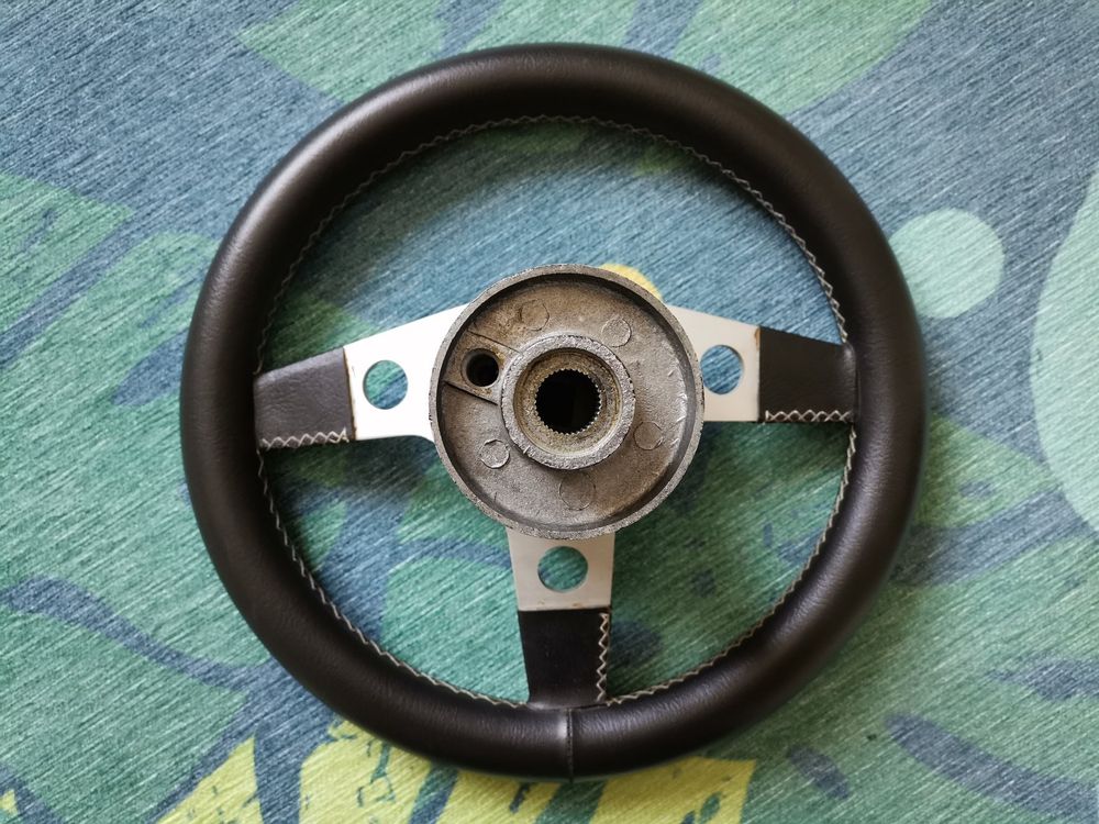 Volant sport cuir noir Volking BMW superbe état 30.5 cm (Gebraucht) in ...