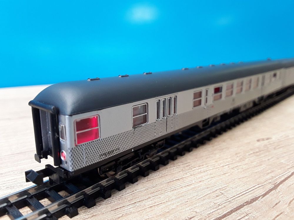 Minitrix 3 x Personenwagen Silberling _ beleuchtet _ Spur N | Kaufen auf Ricardo