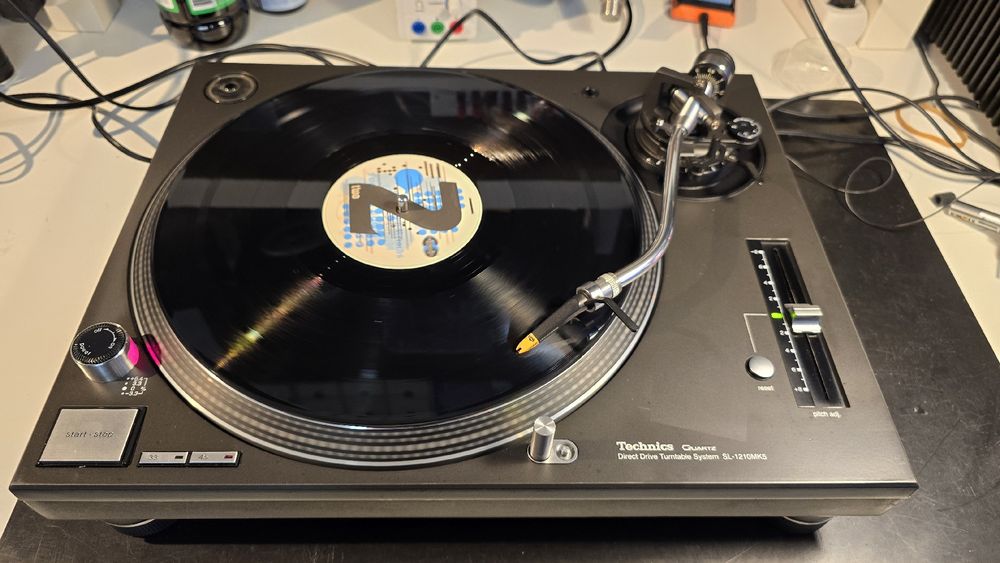 Technics SL-1210 MK5 Turntable | Kaufen auf Ricardo
