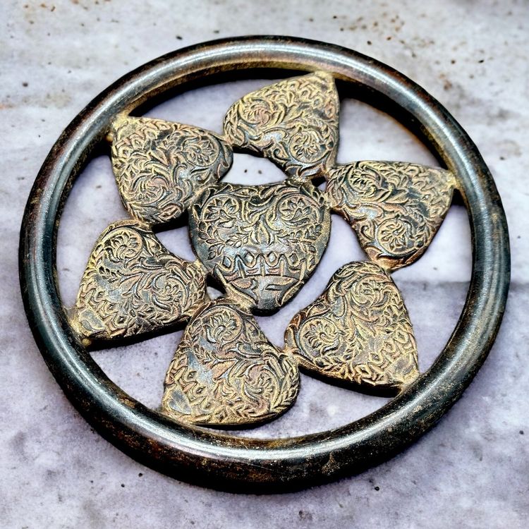 Dessous de plat en bronze à patine brune motif végétal (Gebraucht) in ...