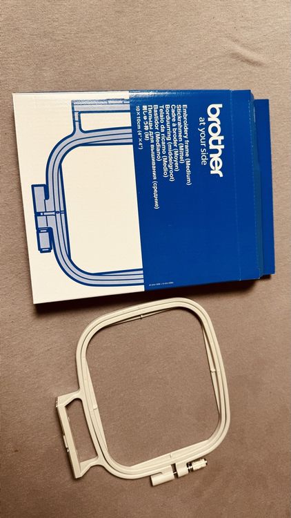 Brother Stickrahmen 10 x 10 cm für innovis 750e (Gebraucht) in Pfäffikon SZ für CHF 25 – mit ...