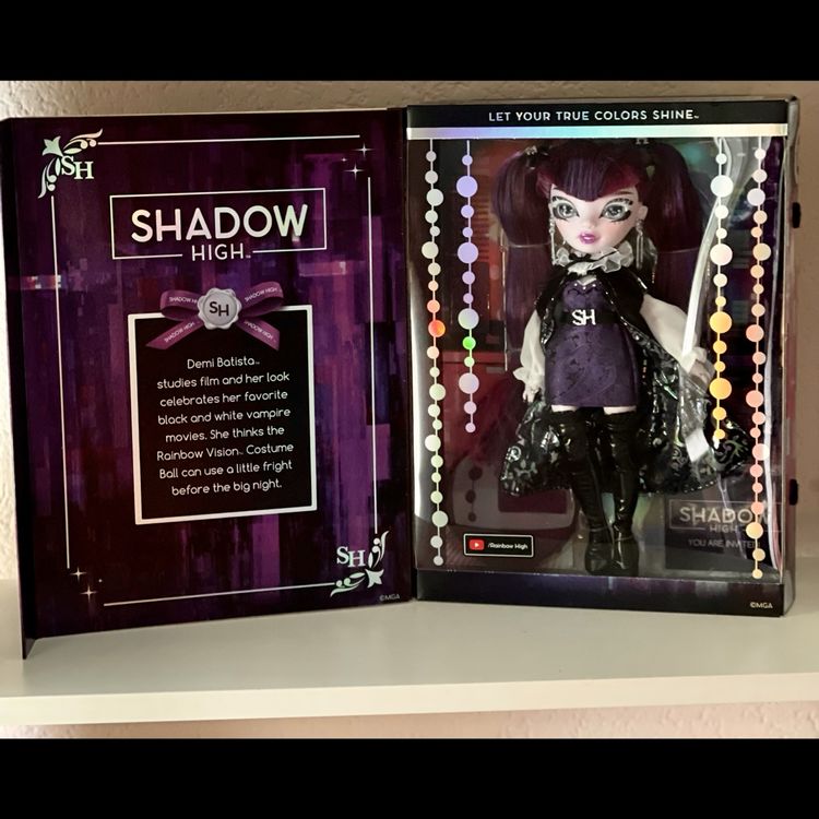 NEU Rainbow High Shadow High Demi Batista Kostümball (Neu und ...