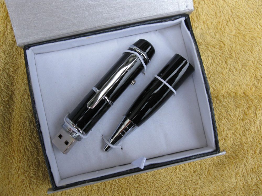 USB-Stick im Kugelschreiber / 007 (Gebraucht) in Hittnau für CHF 12 ...