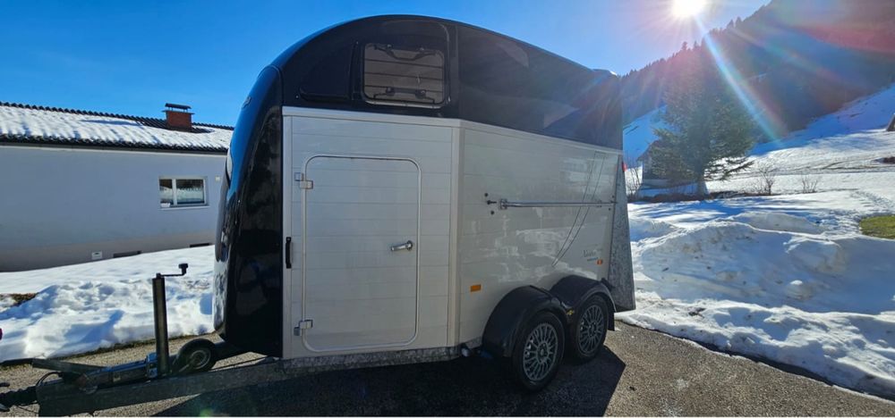 Pferdeanhänger Humbaur Aero Xanthos (Gebraucht) in Frümsen für CHF 6300 – nur Abholung auf ...