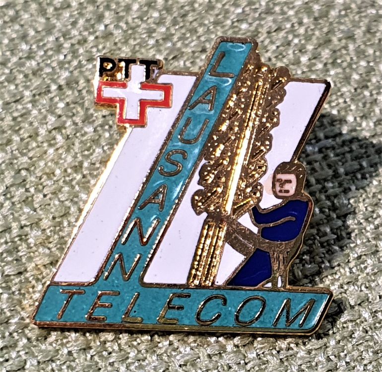 O591 - Pin Die Post PTT Telecom Lausanne Antenen Service (Gebraucht) in ...