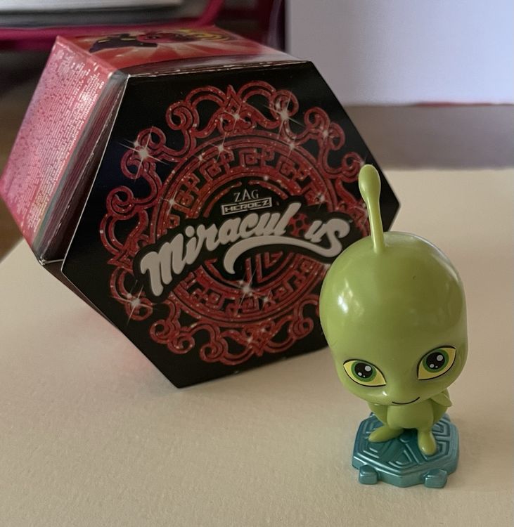Miraculous Kwami Wayzz, Miniatur Figur mit Box, Top! | Kaufen auf Ricardo