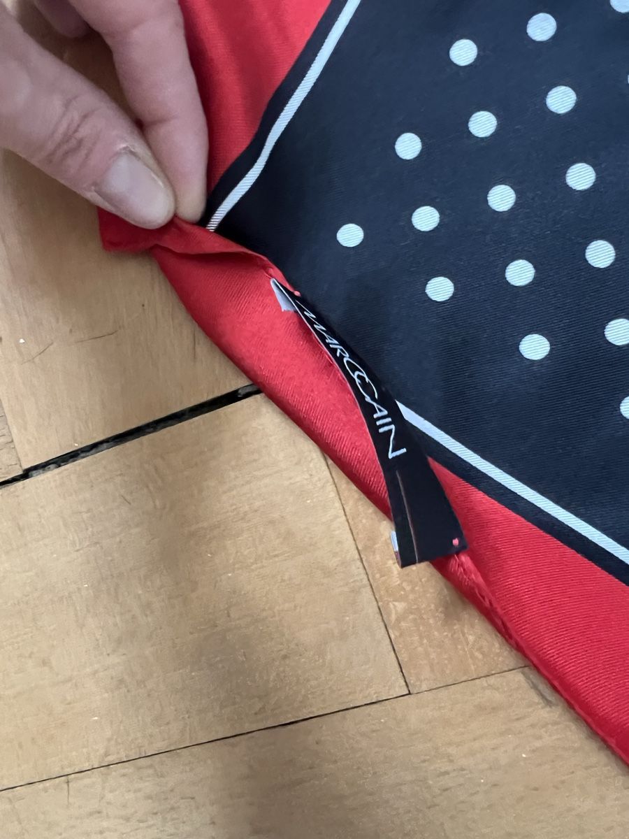 Last Call Seiden Foulard Marc Cain, mit weissen Punkten (Gebraucht) in ...