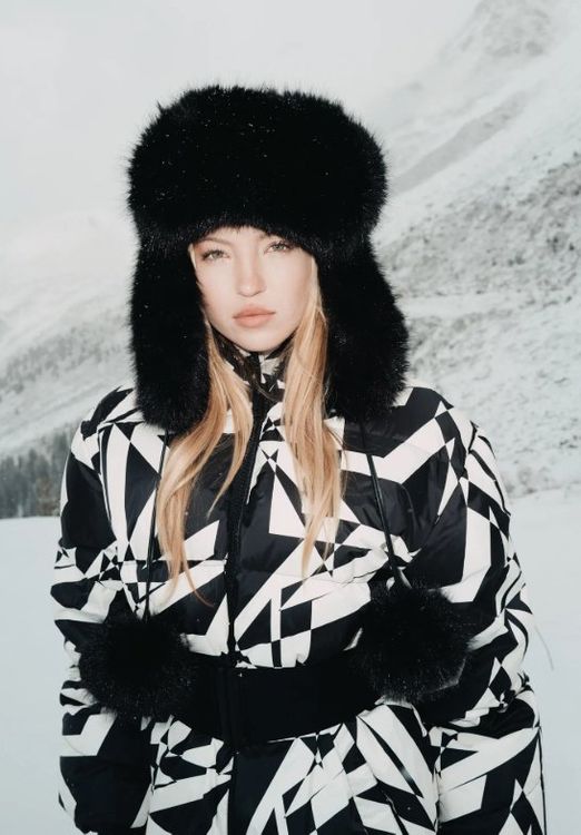 H&M X Perfect Moment Water-Repellent Down Jacket (Neu und ...