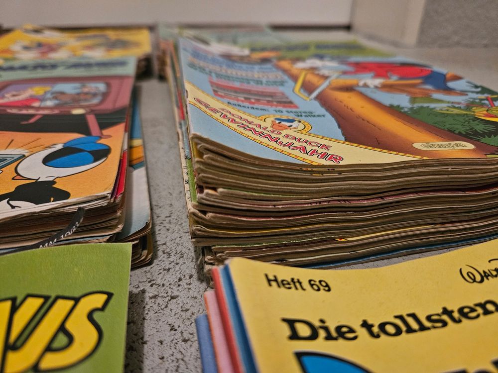 Sammlung - Knapp 160 Mickey Mouse Magazine aus den 80er | Kaufen auf ...