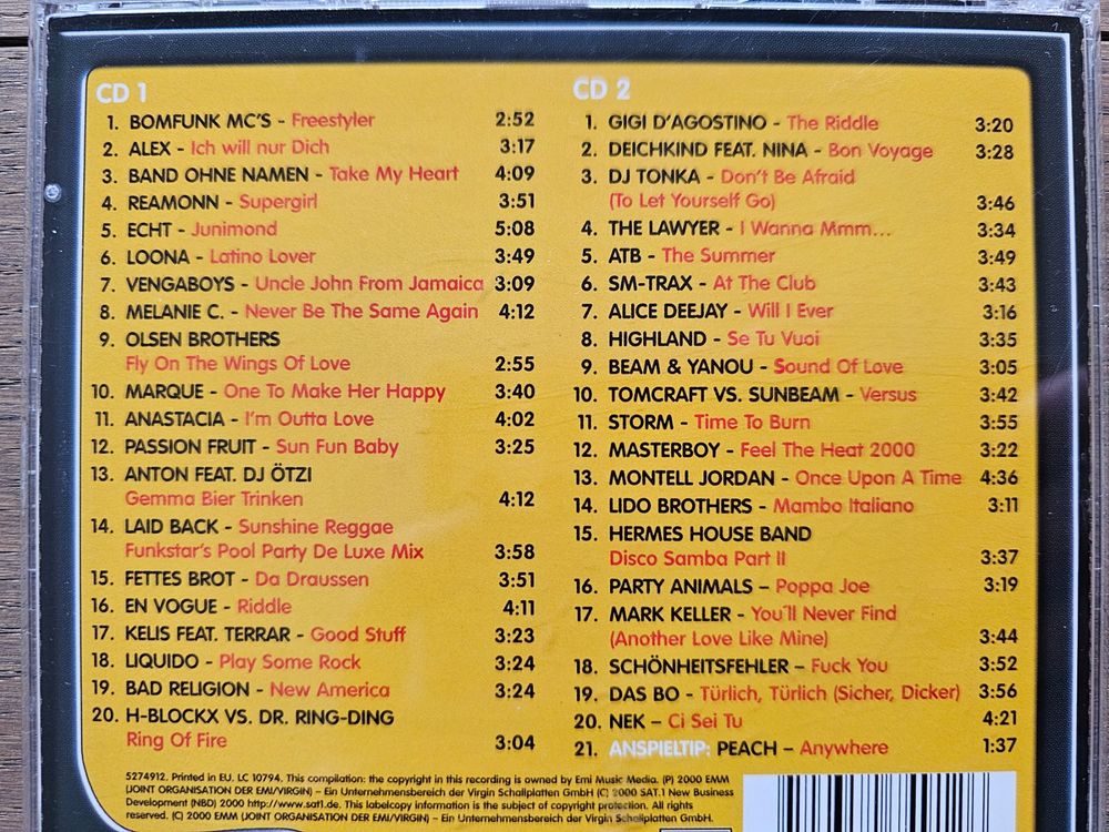 CD-Sampler Mega Hits 1999, 2000, 2003; 4 x 2 CD's | Kaufen auf Ricardo