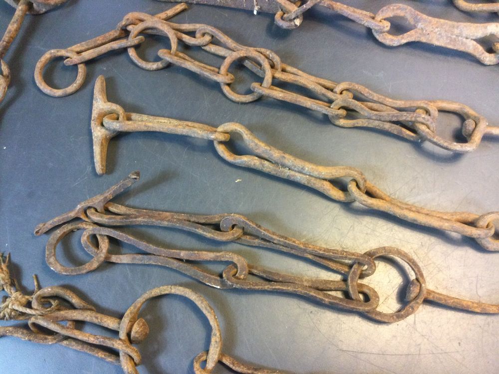 Uralte defekte rostige geschmiedete Eisenketten (Gebraucht) in Wangen ...