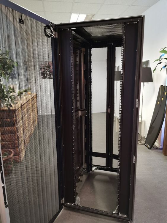 Serverschrank HPE 42HE Rack | Kaufen auf Ricardo