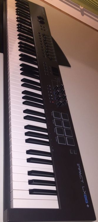 Nectar Impact LX88 + MIDI Controller | Acheter sur Ricardo