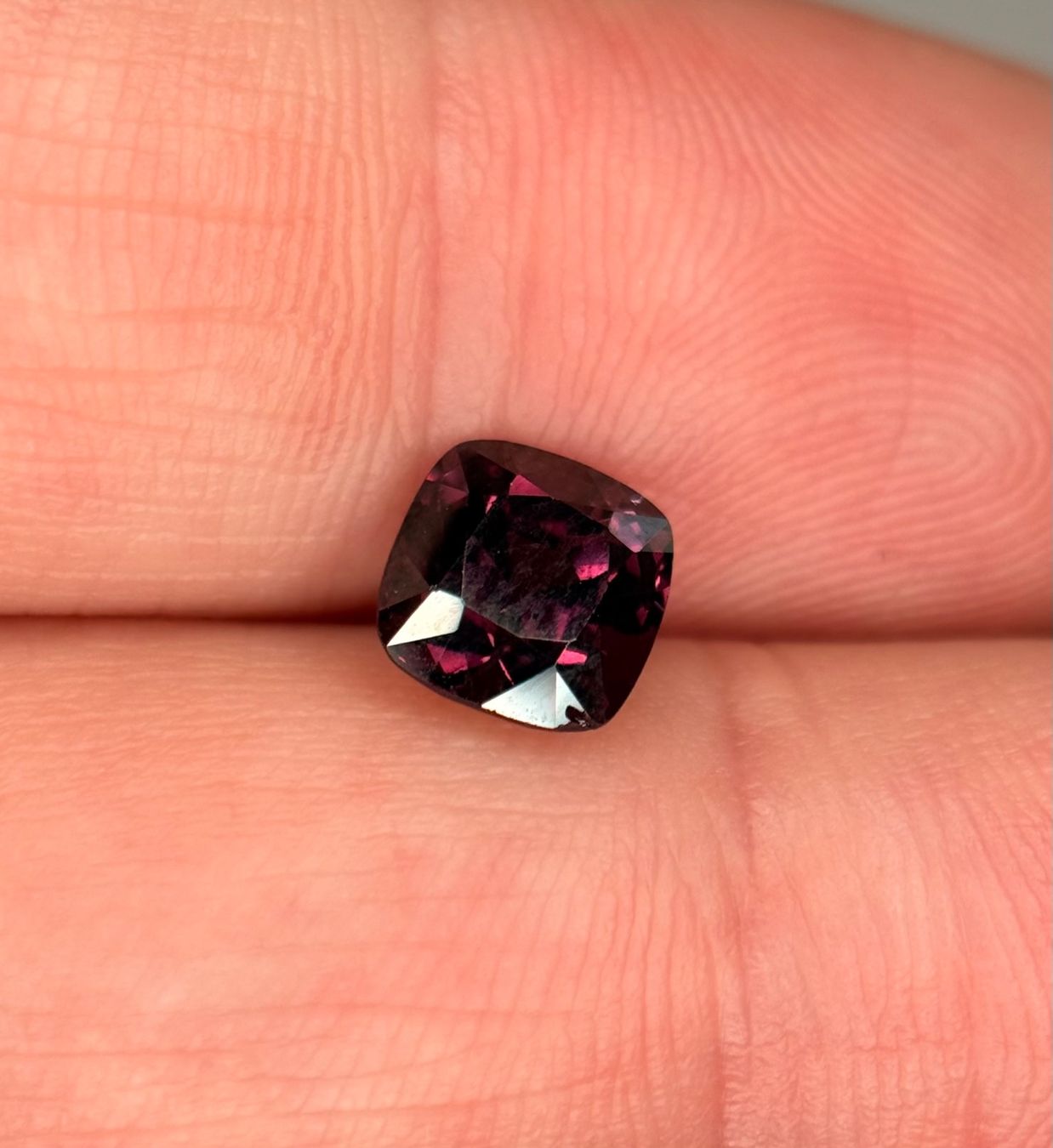 Ab 1 Fr. - 1.46 ct Spinell Edelstein unbeh. mit Zert. (Neu (gemäss ...