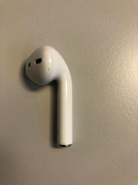 Airpod 1. Generation rechts (Gebraucht) in Sargans für CHF 39 – mit ...