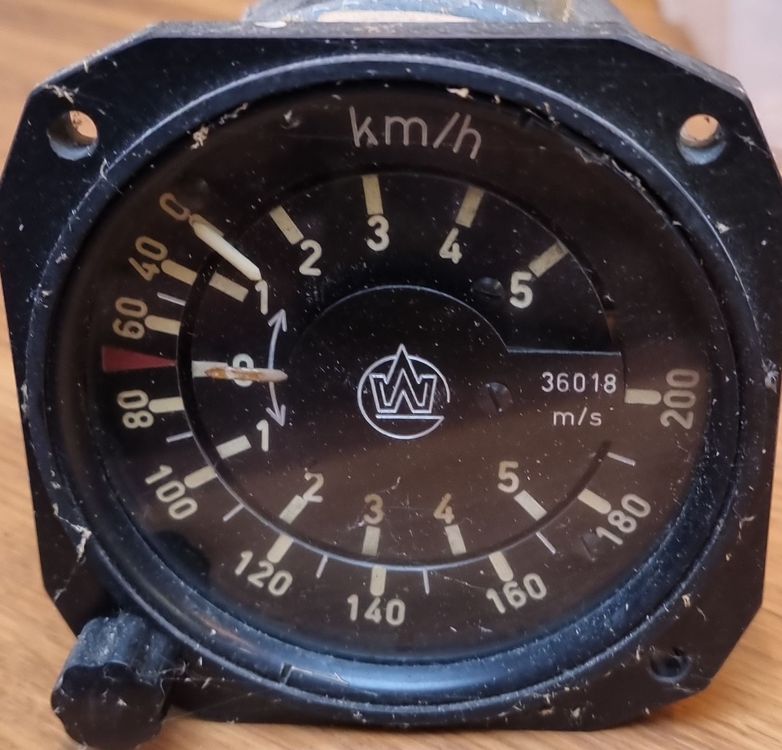 Seltener Flugzeug Tacho km/h (Defekt) in Filzbach für CHF 55 – mit ...
