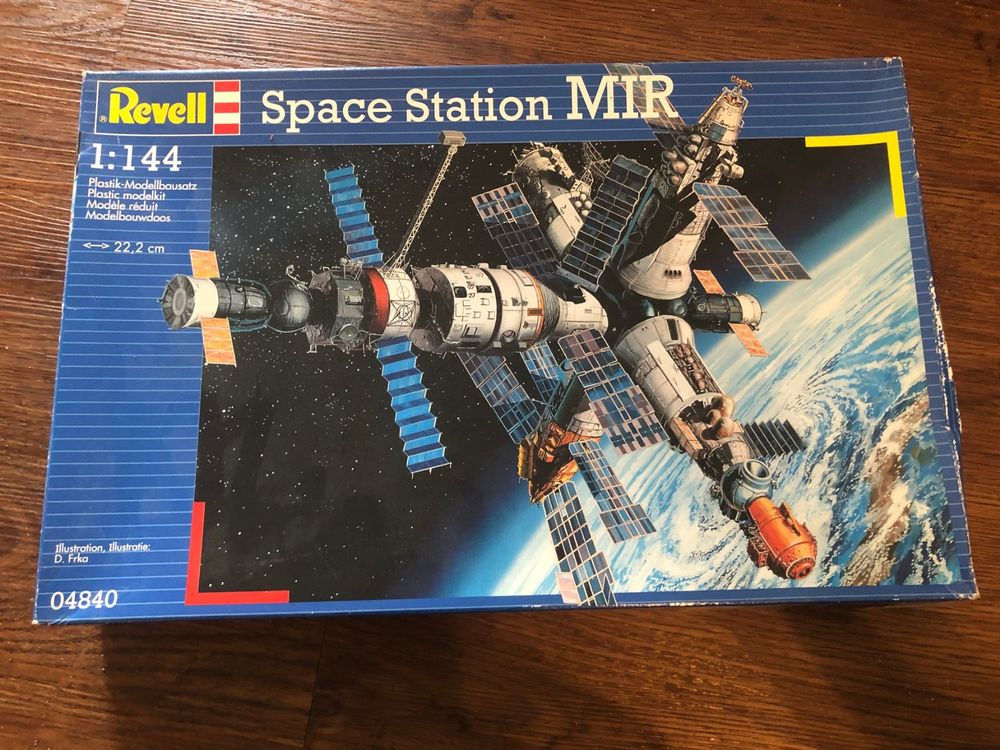 Revell 1/144 04840 Space Station Mir Neu (Neu und originalverpackt) in ...