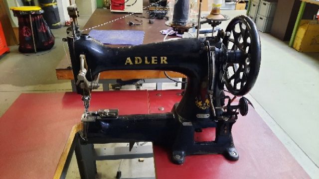 Sattler-Nähmaschine "Adler" (Gebraucht) in Basel für CHF 350 – nur Abholung auf Ricardo kaufen