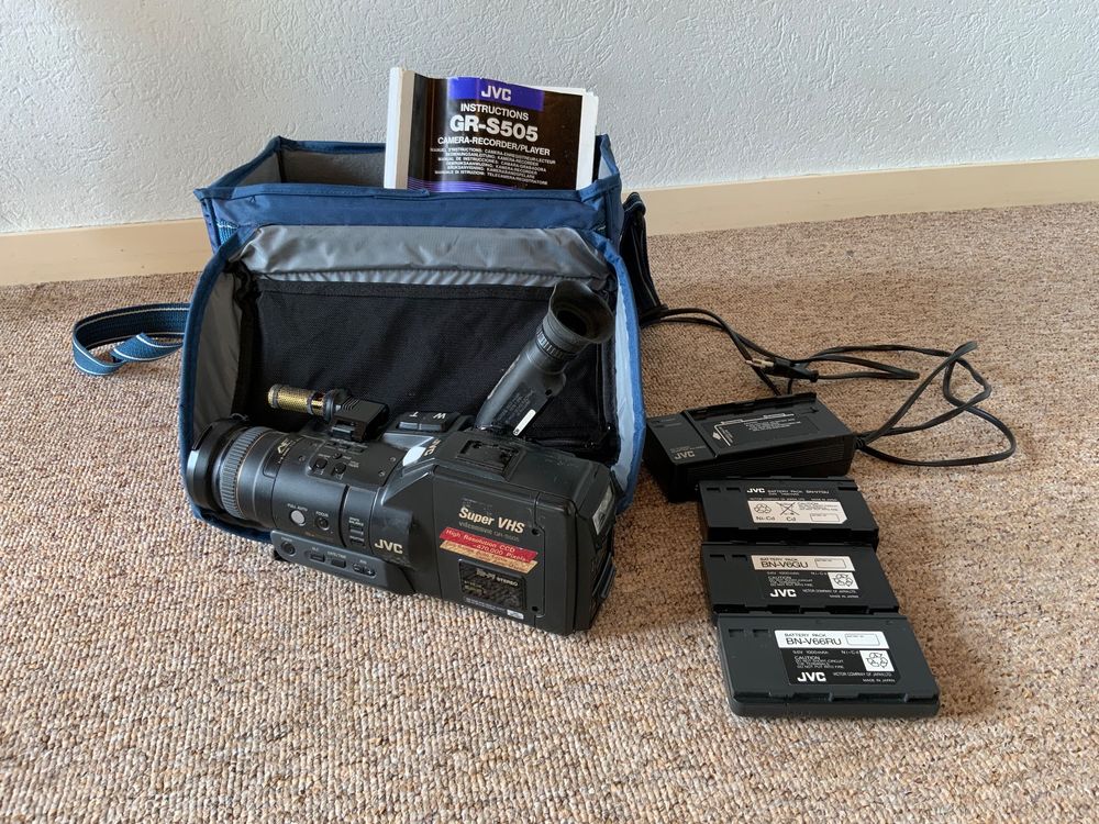 Super VHS Kamera (Gebraucht) in Adliswil für CHF 90 – mit Lieferung auf ...