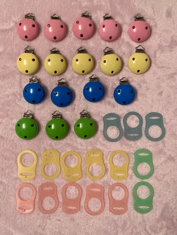 SET 32 St. Nuggikette Zubehör Holzclips und Silikonringe (Neu (gemäss Beschreibung)) in ...