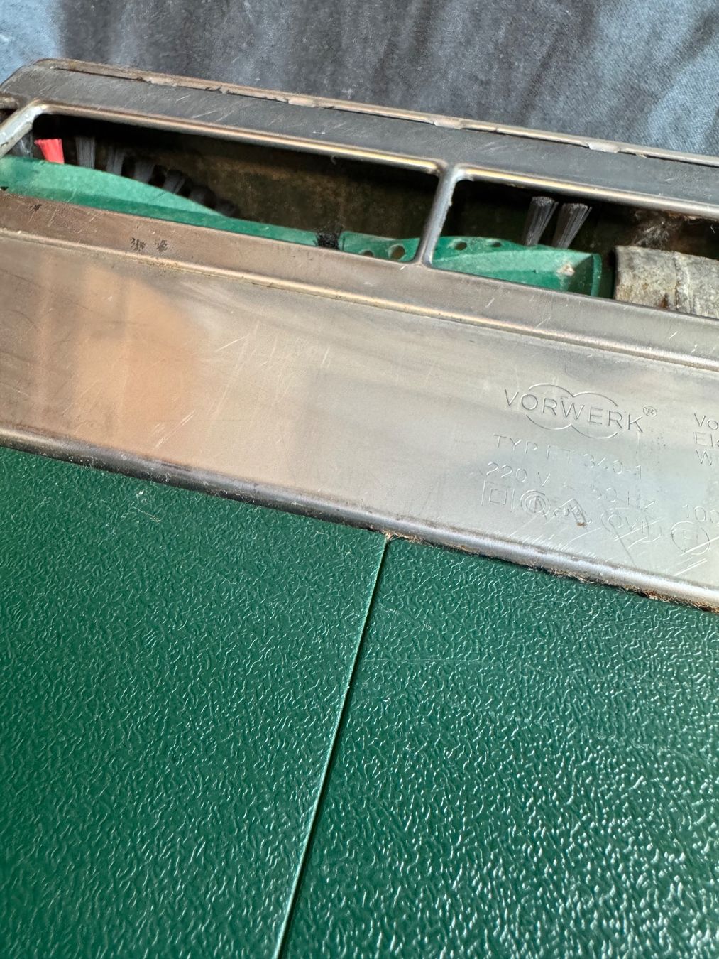 VORWERK TORNADO ELEKTROBÜRSTE ET 340-1 FUNKTIONIERT (Gebraucht) in ...