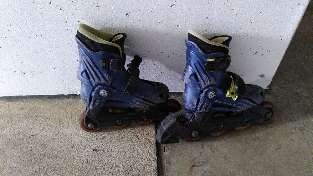 Inline-Skater 30 (Gebraucht) in Studen BE für CHF 1 – mit Lieferung auf ...