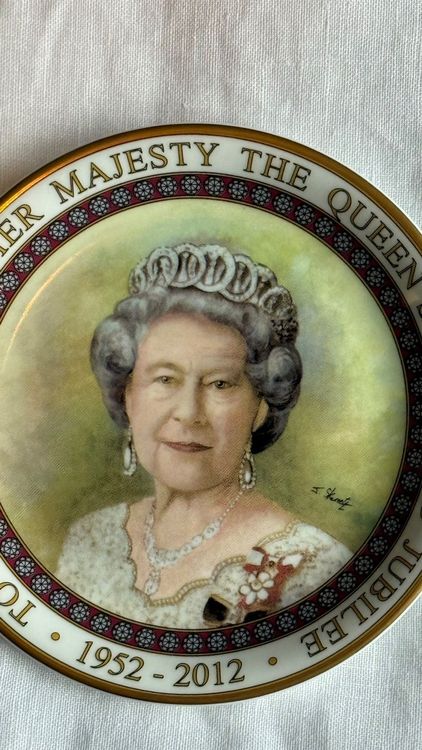 CAVERSWALL QUEEN ELIZABETH II DIAMOND JUBILEE MINI PLATE (Gebraucht) in ...