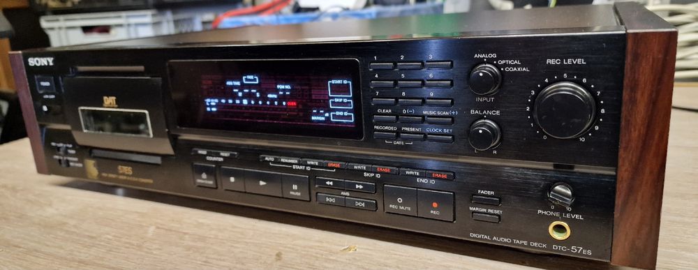Sony DTC-57ES High-End DAT-Recorder (Gebraucht) in für CHF 250 – mit ...
