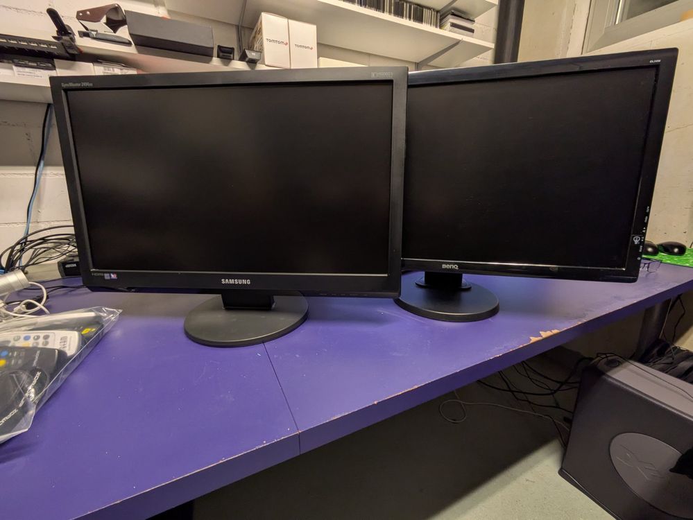 2 Stk. 24" LCD Monitore, zusammen ab CHF 1.-- (Gebraucht) in Winterthur für CHF 33 – nur ...