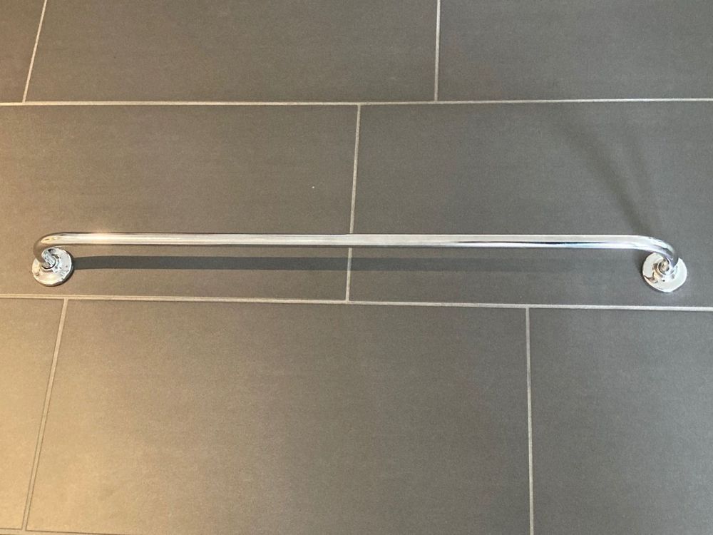 Badetuchstange 80cm Messing verchromt ! (Gebraucht) in Chur für CHF 17.95 – mit Lieferung auf ...