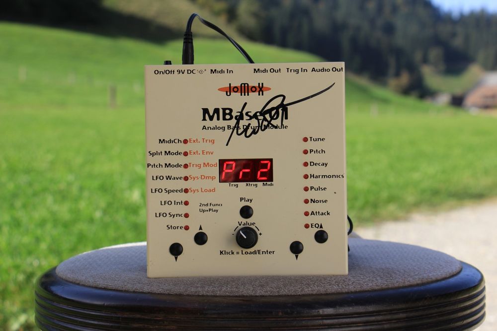 Jomox MBase 01 (V1, mit Jürgen Michaelis Autogramm) (Gebraucht) in Trub ...