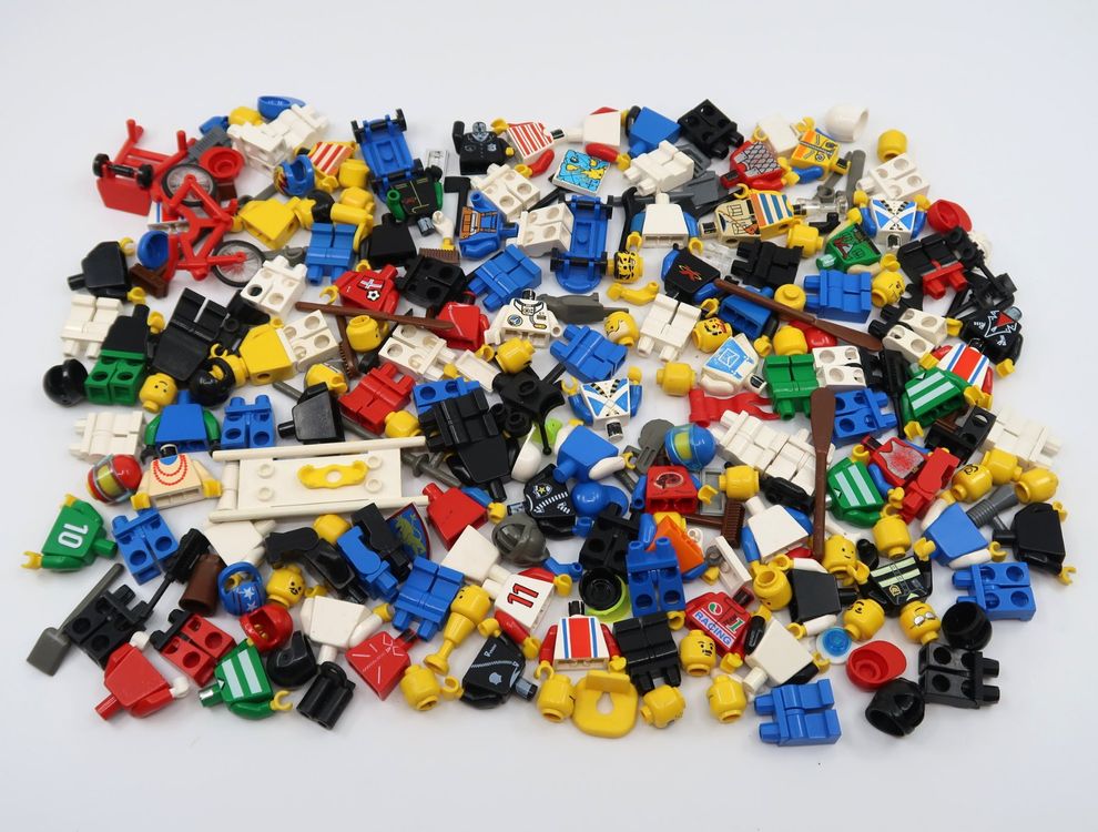 Lego alte Figuren Teile viele Einzelteile mit Zubehör (Gebraucht) in Oberwil b. Büren für CHF 65 ...
