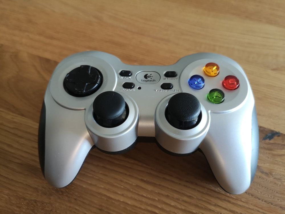 F710 Logitech Wireless Gamepad (Gebraucht) in Pfäffikon ZH für CHF 18 ...
