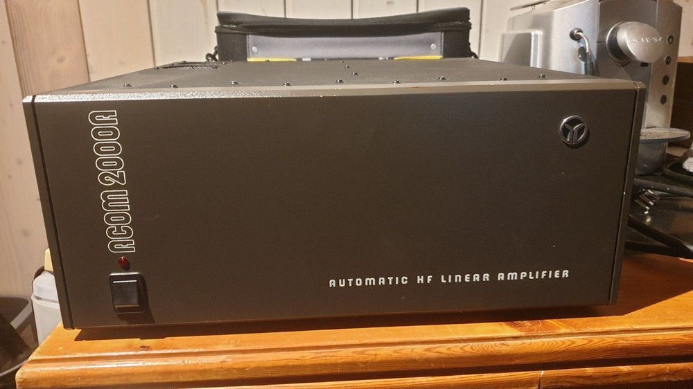 Automatic HF Power Amplifier ACOM 2000A (Gebraucht) in Hünenberg für ...