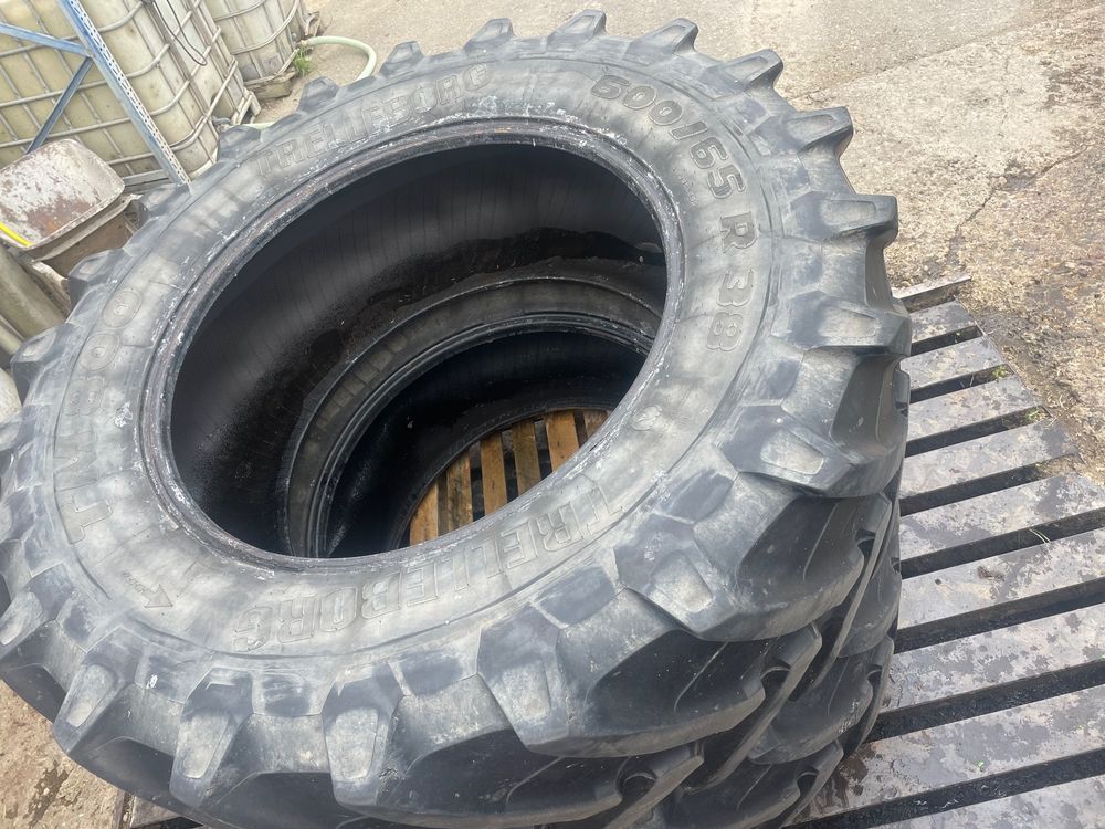 Pneu Reifen 600/65/38 (Gebraucht) in Altbüron für CHF 516 – nur Abholung auf Ricardo kaufen