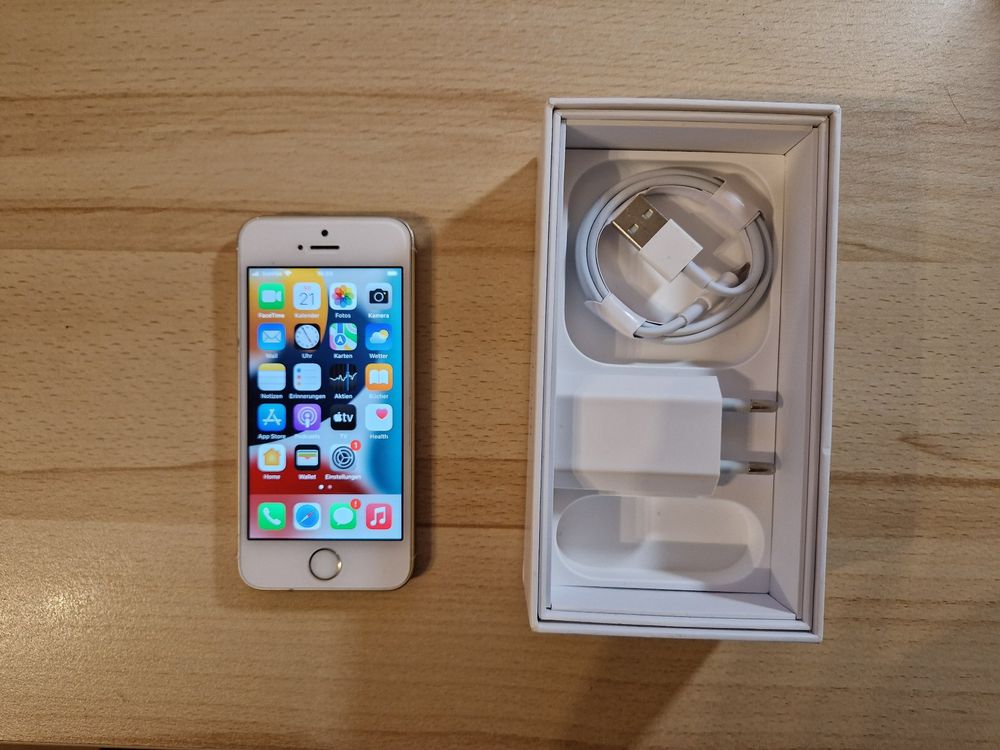 iPhone SE 64GB Gold 2225 mit neuem Akku | Kaufen auf Ricardo