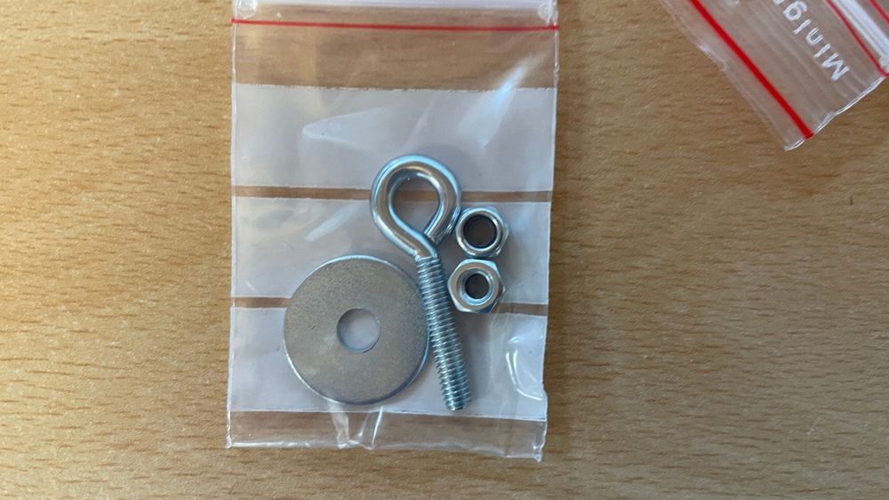11 Set mit 1 Ringschraube M4, 2 Stop-Muttern, 1 U-Scheibe (Neu (gemäss ...