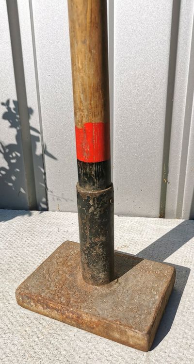 Werkzeug / Stampfer (Gebraucht) in Au SG für CHF 15 – nur Abholung auf ...