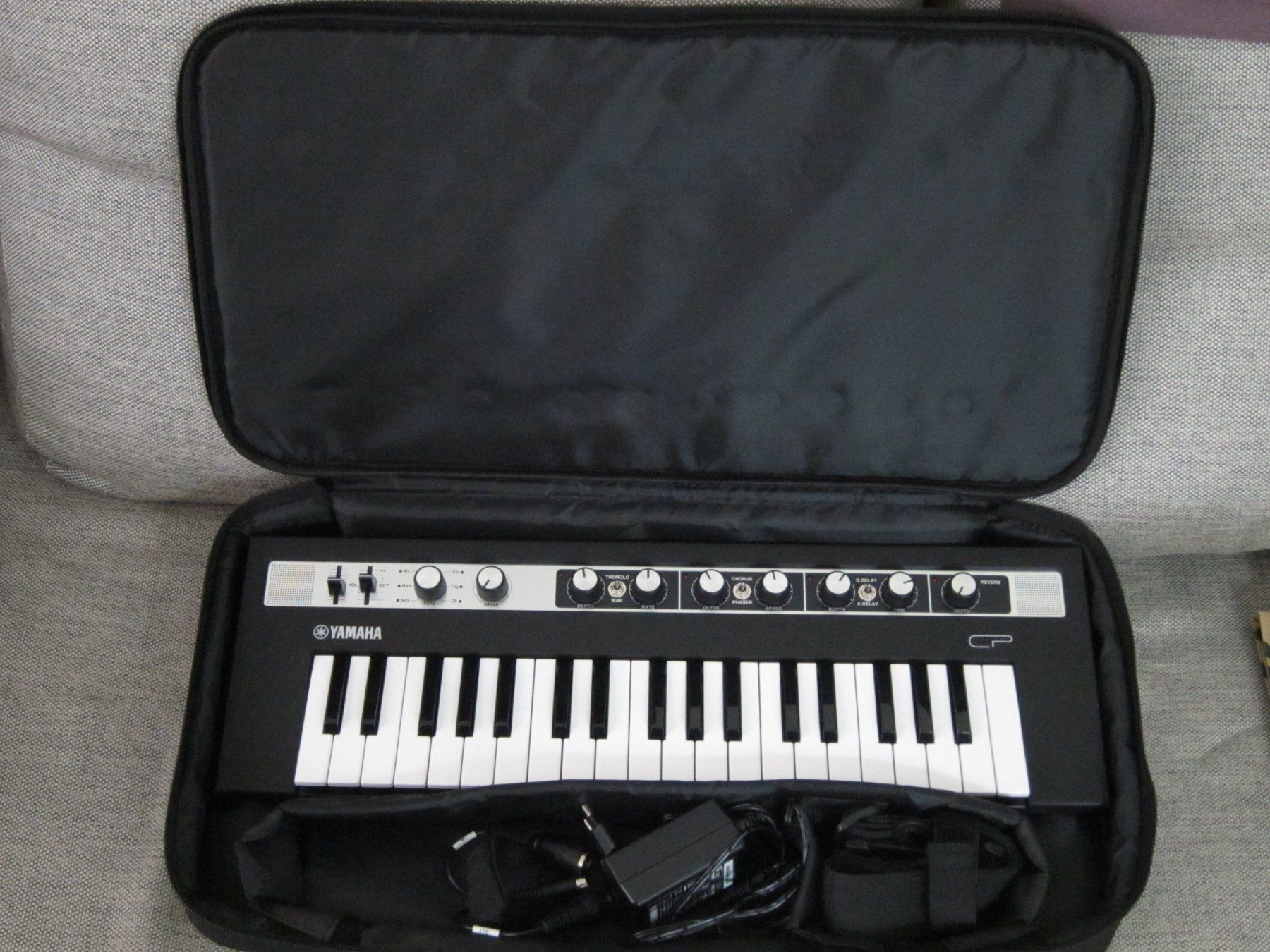 Yamaha Reface CP Portable Piano - Perfekt für unterwegs! (Gebraucht) in ...