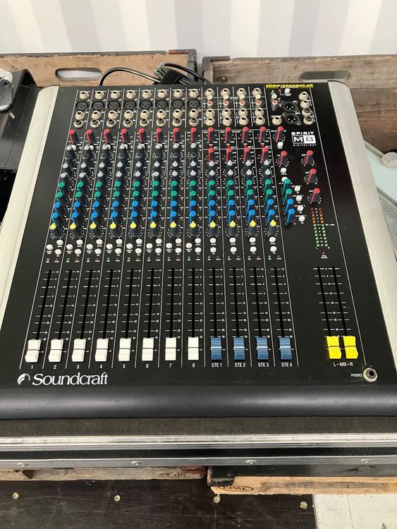 Live Mixer Soundcraft Spirit M8 inkl. Case | Kaufen auf Ricardo