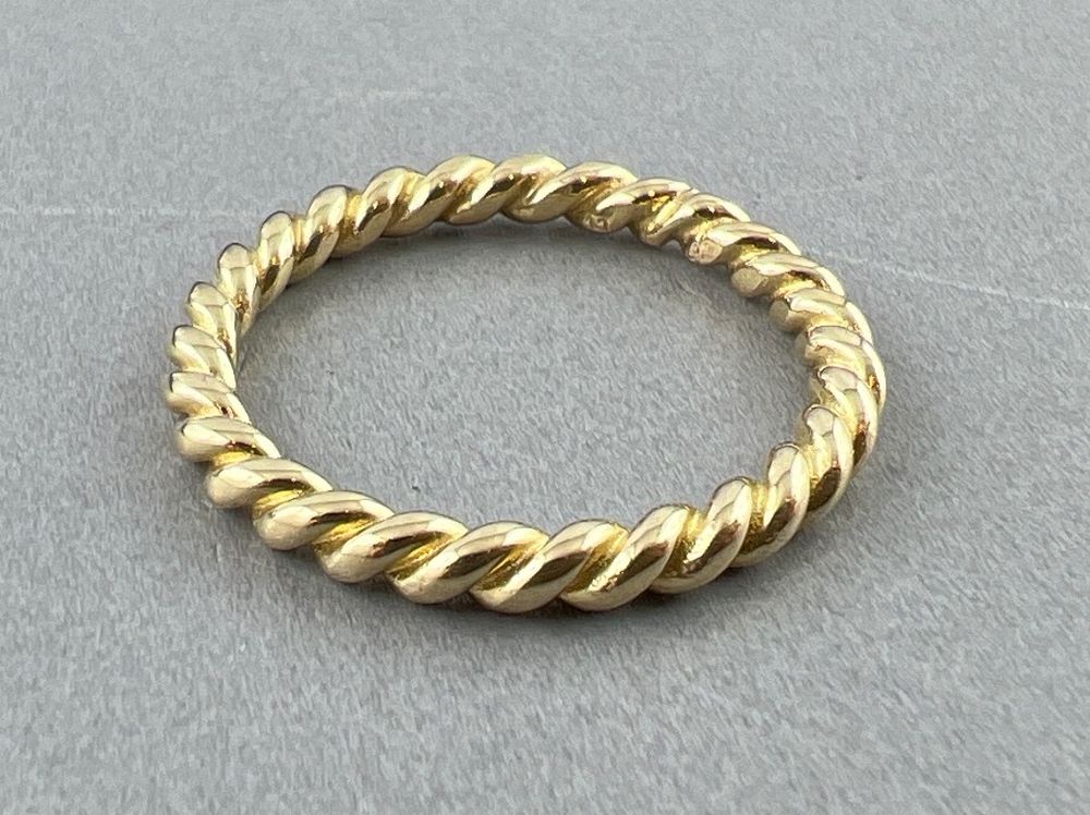 Ring 585 Gold (Gebraucht) in Niederuzwil für CHF 169 – mit Lieferung auf Ricardo kaufen